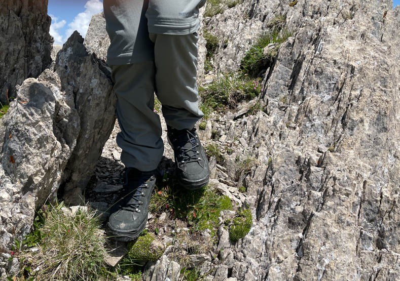 Neue Wanderschuhe für den Teenie • Schweizer Wanderwege