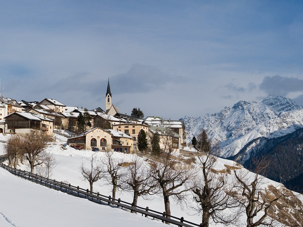Auf der winterlichen Via Engiadina