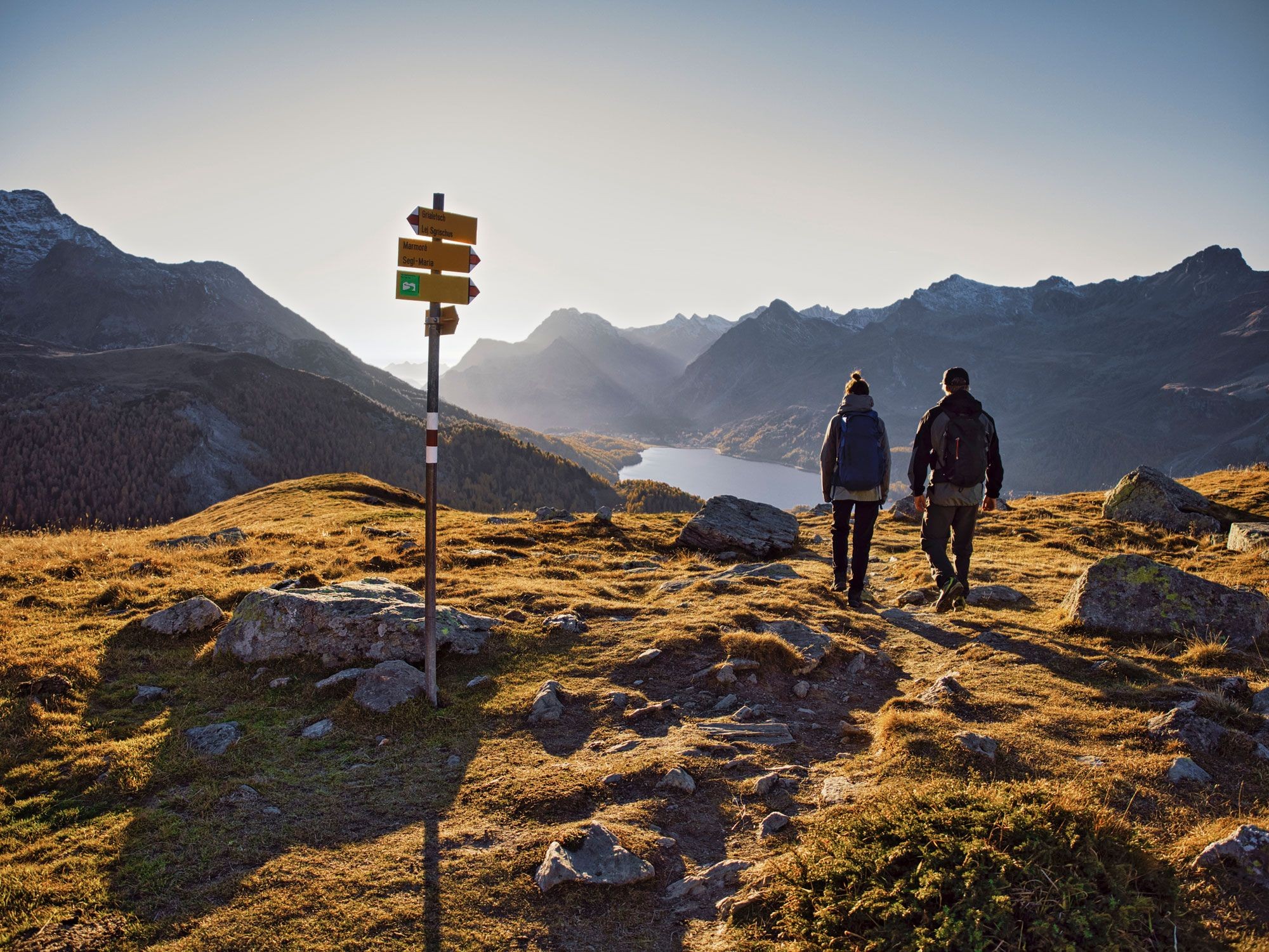 Schweizer Wanderwege | Wandern im Herbst • Schweizer Wanderwege Home